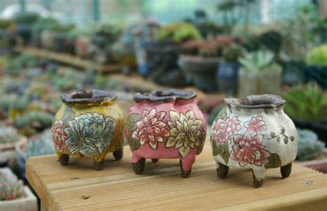 Pottery에 있는 Lisa Hedger님의 핀 도자기 화분 다육 식물 꽃 디자인