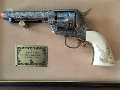 Vintage 1992 Franklin Mint John Wayne Colt 45 Non Firing Pistol
