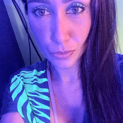 Rika Romaris Erika Romaris Threads Say More