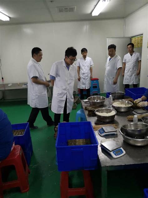 欒川食藥監局合峪所，嚴把食品入口關，確保假日食品安全！ 每日頭條