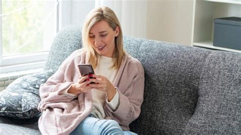 Do Women Give Out Mixed Signals Common Ways They Do