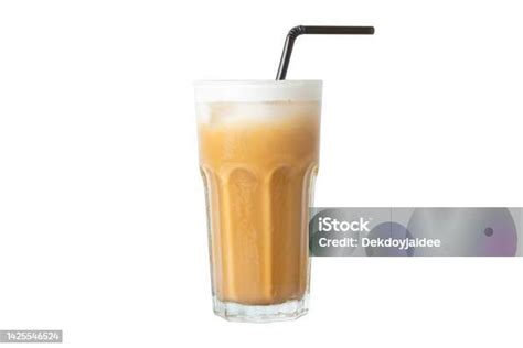 고립 된 흰색 배경을 빨아 먹는 튜브가있는 유리에 아이스 커피 개념에 대한 스톡 사진 및 기타 이미지 개념 건강한 식생활 따르기 Istock