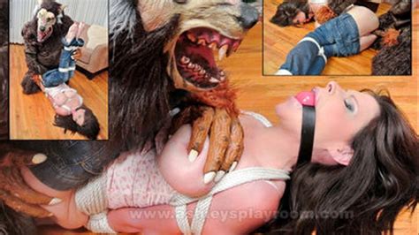 Mpg American Werewolf Big Titted Ashley Renee Is Surprised By A