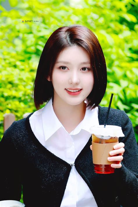 Sunset🌅 On Twitter 230417 Ive 아이브 가을 김가을 Gaeul ガウル