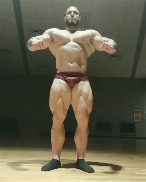 Musclebull Flexing Thisvid Com