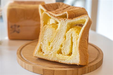 高雄美食｜全程鮮奶不加一滴水的「真實日式生吐司文山建國店」，餡料生吐司界的no1！ 我不是黃臉婆，我是韓國黃太太。