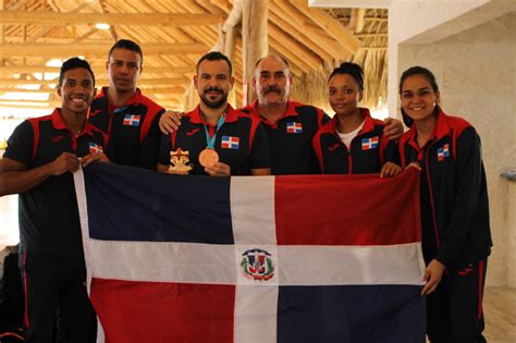 Emil Santos Esta Medalla Se La Dedico A Mi País