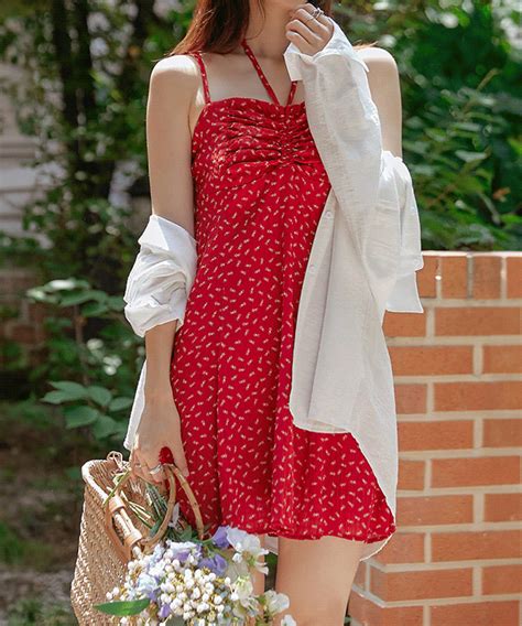 로우앤 플라워 홀터넥 셔링 미니 원피스 여름 나시 슬리브리스 뷔스티에 미니원피스 꽃무늬 플레어 밴딩 바캉스 휴양지룩 에이블리