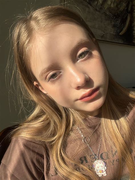 Cute Makeup Pretty Face Foreign Fake Celebrities Girls People Beauty Celebrity