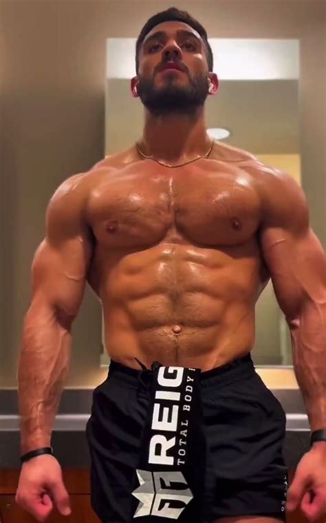 Alpha Bouncing His Pecs Thisvid Com