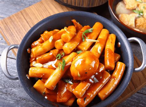 Korean Tteokbokki Spicy Rice Cakes Delishglobe