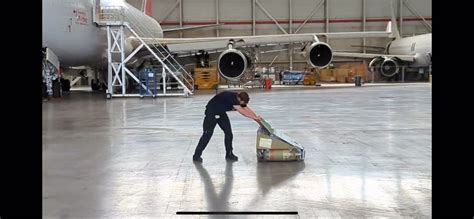 Video Simon Lancaster 🇺🇸🇨🇦🇵🇹 On Linkedin Inflation Of An Airplane Evacuation Slide Raft