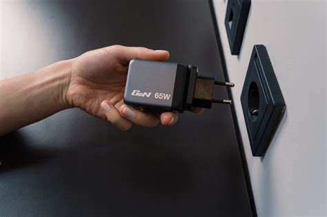 W Port Gan Wall Charger Multiport Plug Verbatim