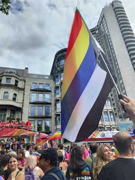 轉貼 另類彩虹 中華民國五色旗喺London Pride 港澳 LGBT板 Dcard