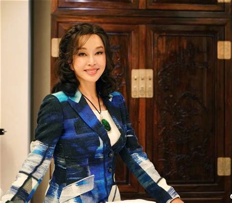 65歲「武則天」劉曉慶未修照崩壞？皮膚暗黃鬆弛老態明顯 娛樂星聞 三立新聞網 Setncom