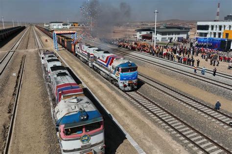 Монголын анхны I зэрэглэлийн уулзваргүй төмөр замын нээлтийн ёслол боллоо Хүнсний хувьсгал
