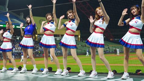 20230306 洲際棒球場 Wbc熱身賽中華隊 經典女孩 丹丹 Rina 妮可 Yuri 艾璐 瑟七《最神陣容的台灣尚勇~跨世代ug夢之隊