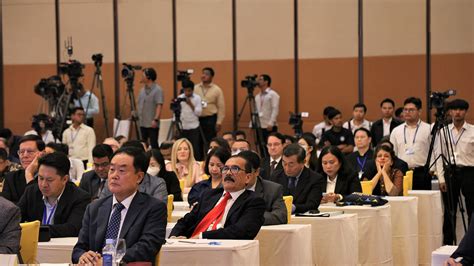 រូបភាពសកម្មភាព ឯកឧត្តម ឌឹម សុវណ្ណារុំ សមាជិក គ ជ ប និងជាប្រធានក្រុមប្រតិកម្មព័ត៌មាន គ ជ ប