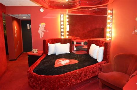 Heart Shaped Bed Romantic Bedroom Decor Romantic Bedroom Design