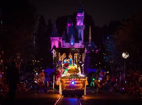 Main Street Electrical Parade At Disneyland Disney Tourist Blog