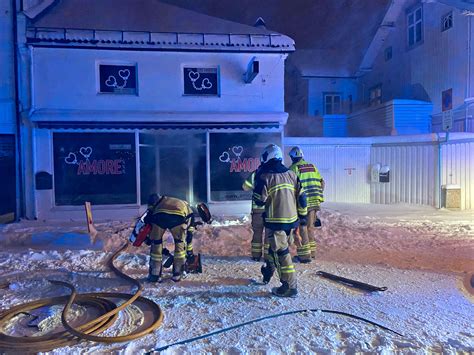 Store Skader Etter Brann I Erotisk Butikk Vg