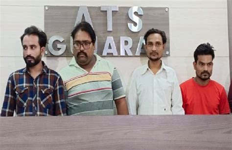 Gujarat Ats Busts Fake Note Making Gang Gujarat एटीएस ने नकली नोट