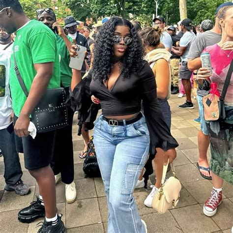 R A Y O Swt Rayo Threads Say More