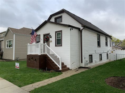 Chicago Il Home Exterior Project Composite Siding And More At 4438 N Meade Ave Siding