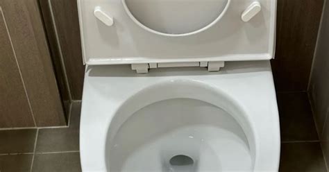 아침 일찍부터 오셔서 열정적으로 청소해주셨습니다 미비된 부분도 얘기해드리면 바로 처리해주셨구요 만족합니다 숨고 숨은고수