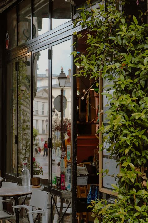 Idf 간판 거리 건축 관광 관광 명소 기이 한 도시 도시 카페 도시의 따뜻한 음색 따뜻한 햇빛 랜드마크 레스토랑 매력적인 모서리 모퉁이 빌딩