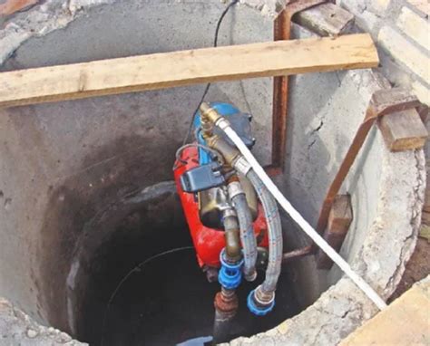 Монтируем оборудование скважины - Сантехник Минск Сервис