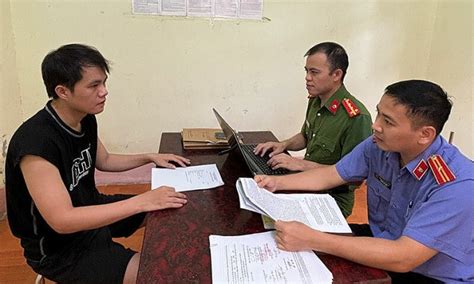 ចោរចិត្តស្មោះវៀតណាមម្នាក់លួច«មាស៥តម្លឹងដើម្បីទិញការដូរឲ្យសង្សាររបស់ខ្លួន សុីសុីថាមស៍