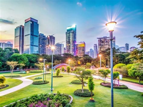 Revolutionizing Future Cities With Aidriven Robotics And Sustainable Technologies Premium Ai