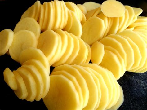 Запечённый картофель по французски