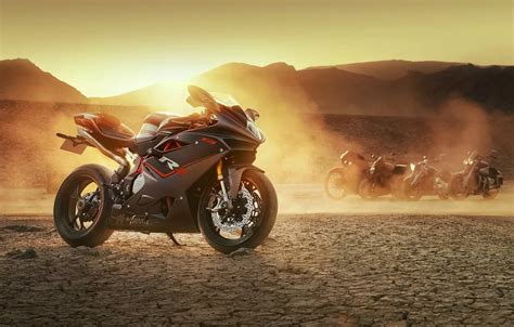 Обои мотоцикл дымка солнечный свет Agusta Agusta F4 высохшая земдя на телефон и рабочий