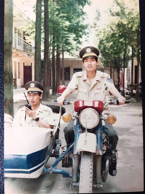 中国警用边三轮摩托车 摩托车跑车 伤感说说吧