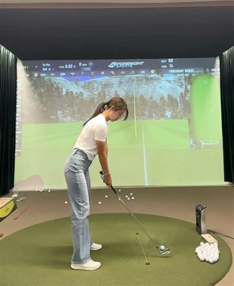 지우 ㆍ 5시기상 90분연습후 1시간 레슨 역시 혼자 연습해서는 답이없다 레슨 받으니 훨씬 좋아지네 프로님 너무감사드려요🙏 ㆍ 백프로골프아카데미 Instagram