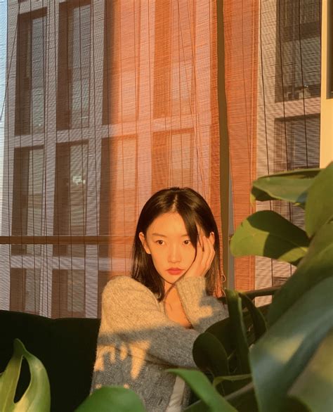 周依然元气养眼写真