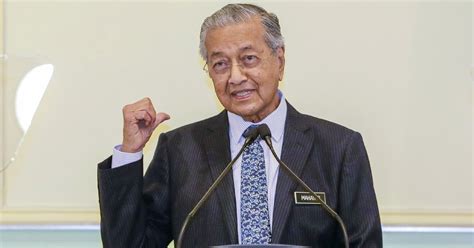 Dr M All Mps Including Opposition Must Declare Assets New Straits Times