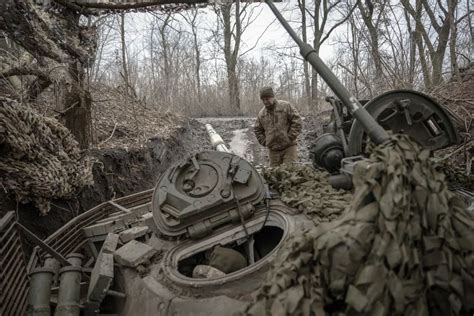 В Киеве назвали военную помощь Запада рецептом медленного поражения Украины