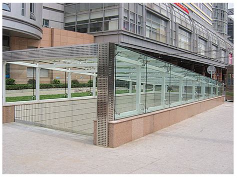 大连建磊幕墙建材有限公司 玻璃幕墙 大连幕墙设计施工 水幕墙 水景观设计施工 观光电梯