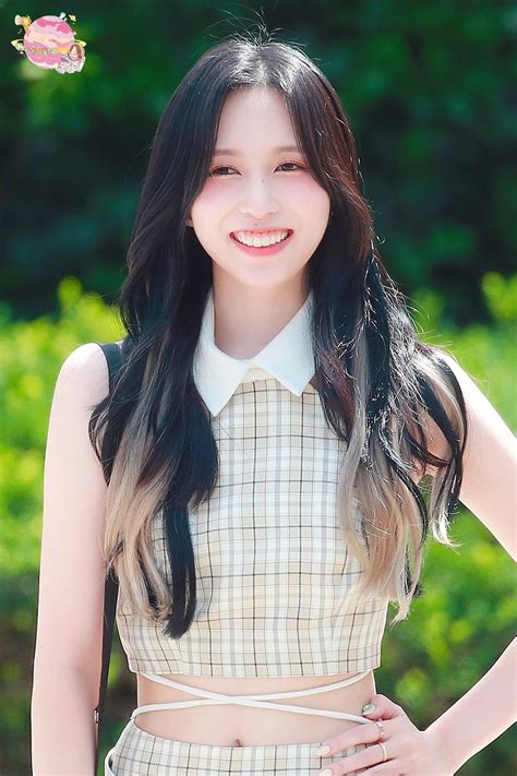 Wife Material Pingu Twice Kpop Myoui Mina Pop Bands People Photography Celebs Celebrities