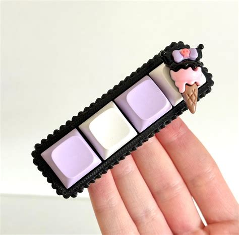 Desktop Mechanical Keyboard Fidget Toy Keychain 4 Key ASMR Sensory Toy With Custom Creamy Clicky