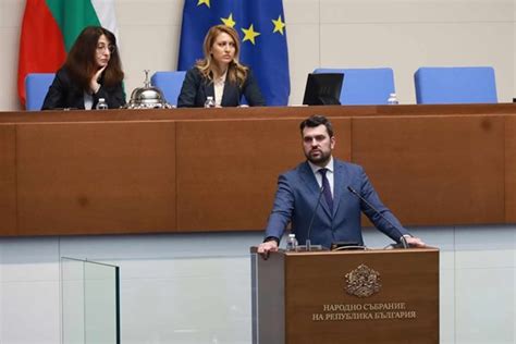 Георг Георгиев Консулът ни в Стокхолм вече е на борда на кораба Вежен