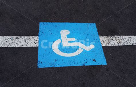아스팔트 주차 휠체어 무능한 상징 사진이미지일러스트캘리그라피 Boksfree작가