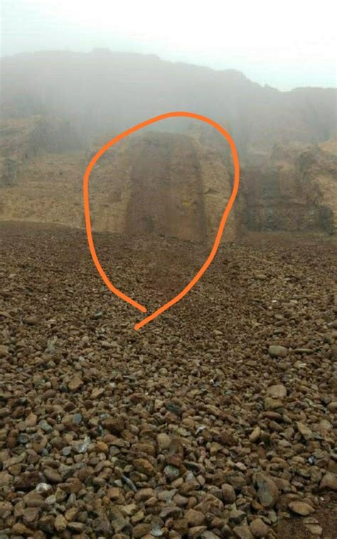 ဖားကန့်၌ လုပ်ကွက်ဟောင်းတစ်ခုအတွင်း ရေမဆေးကျောက် ရှာဖွေနေသူများပေါ်သို့