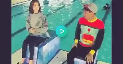 rock paper scissor just got real on imgur