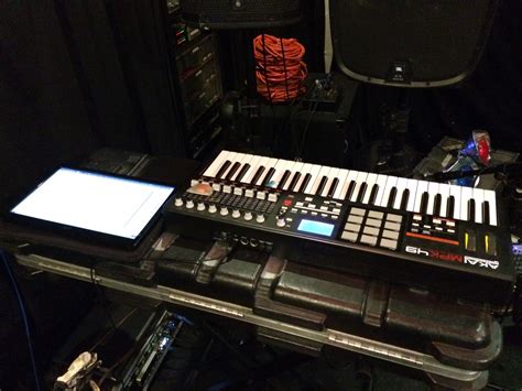 Akai Professional MPK USB MIDI Keyboard Reviews Prices Equipboard