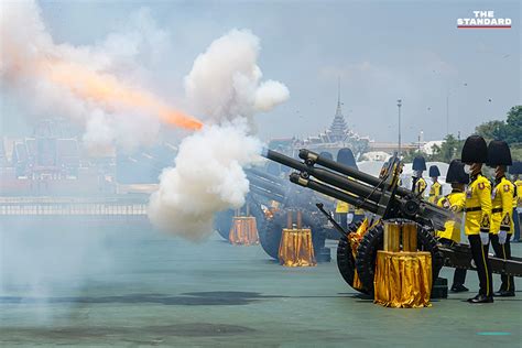 3 เหล่าทัพยิงสลุตหลวง 21 นัดเฉลิมพระเกียรติสมเด็จพระนางเจ้าฯ พระบรมราชินี