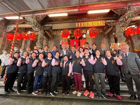 初二新莊走春 侯友宜祝福市民家和萬事興